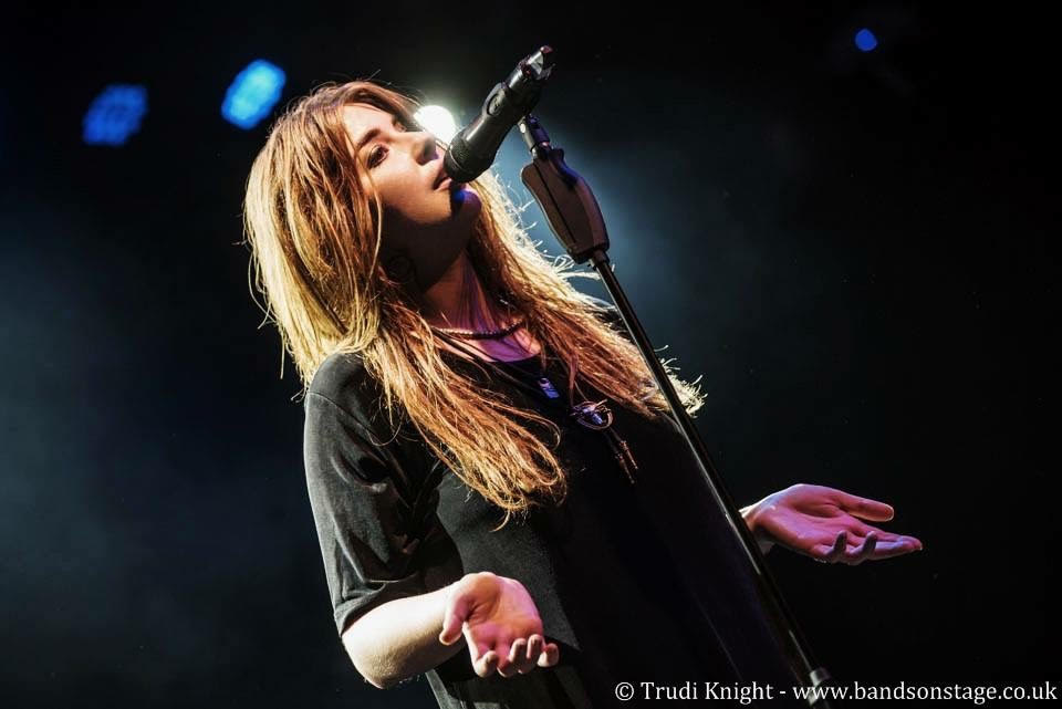 Interview with Singer/Songwriter ILONA – Data Girl's Rabbit Hole